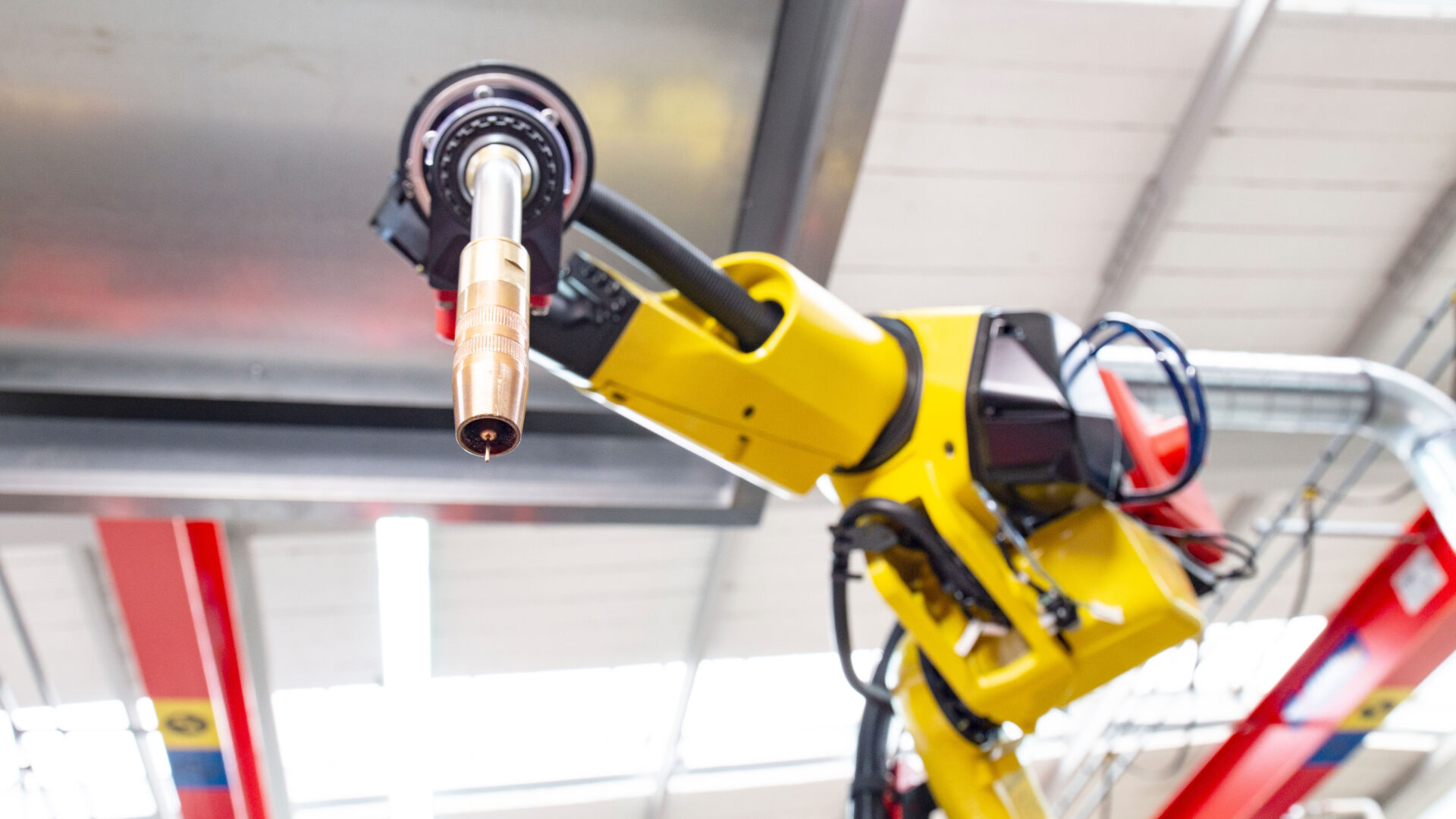 Robotic welding cells: sustainable, safe and cost effective welding