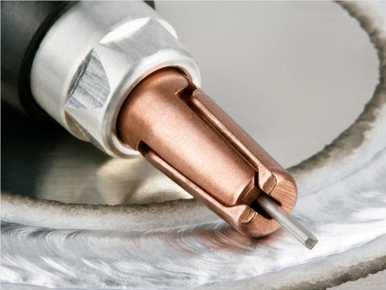 Make savings with contact tips & gas nozzles: 4 effective ways
